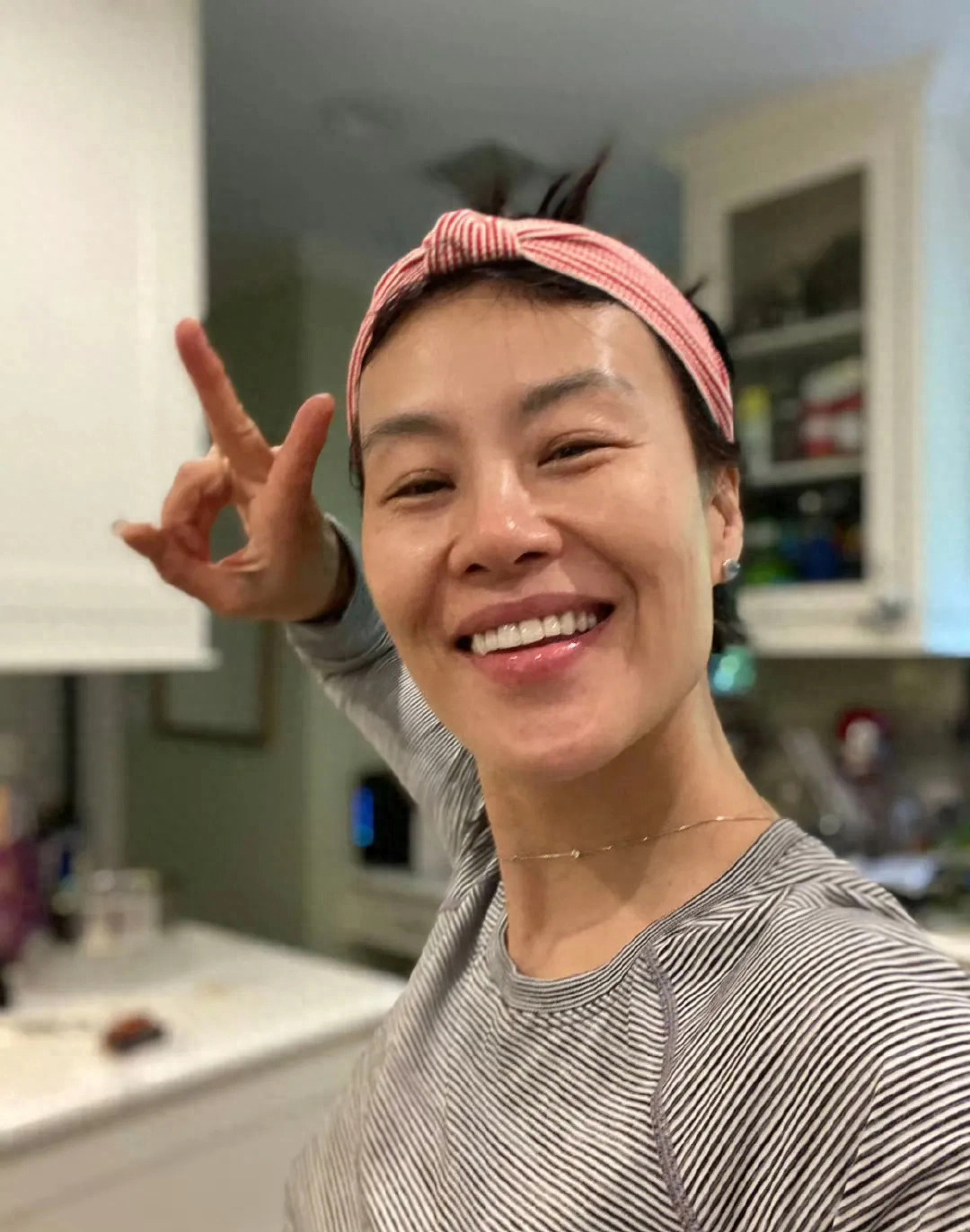 邬君梅：嫁二婚导演，和继女处成朋友，幸福美满 -6parkbbs.com